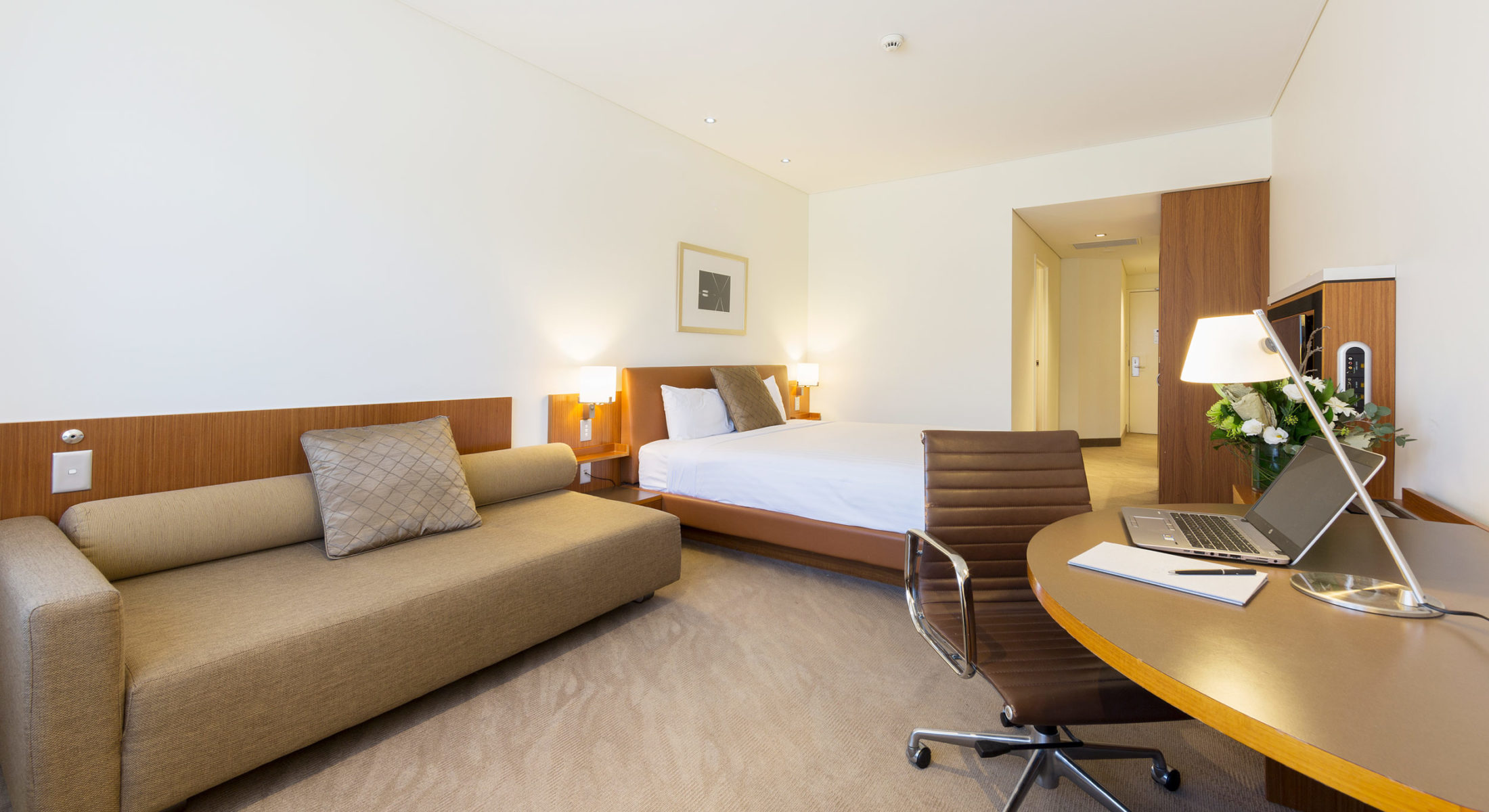 Standard King Room | Novotel Canberra I Accor Hotels Canberra