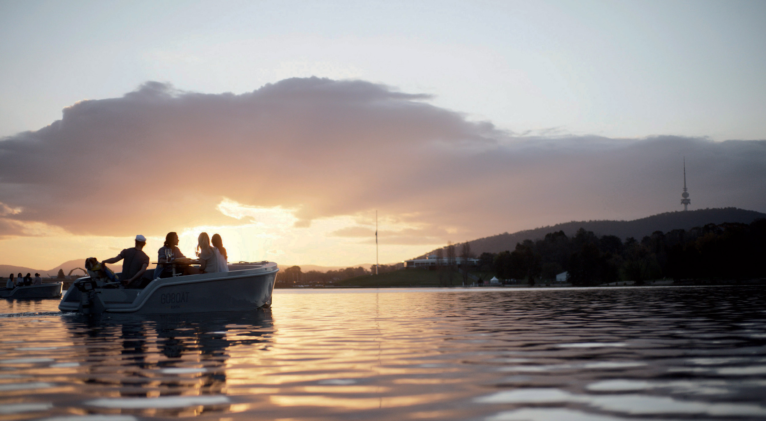 Novotel Canberra | Canberra City Accommodation | 4.5 Star Hotel